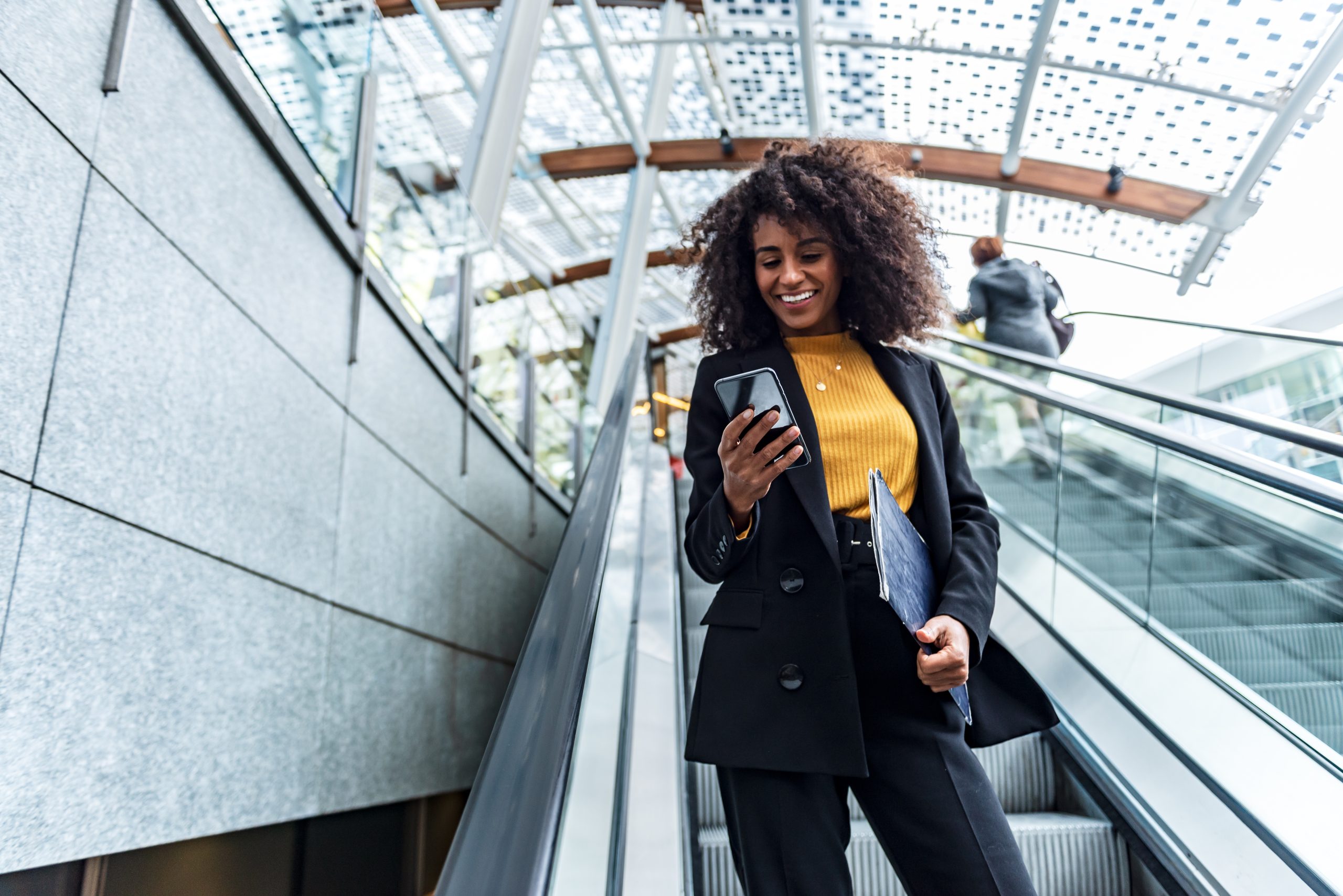 Harnessing Real-Time Data for Actionable Business Decisions Harnessing Real-Time Data for Actionable Business Decisions
